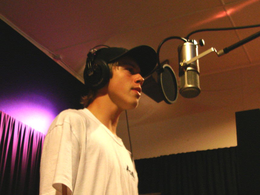 Ash Graham Musician, Songwriter, Performer | RIVENMASTER ARCHIVES 2009-2016